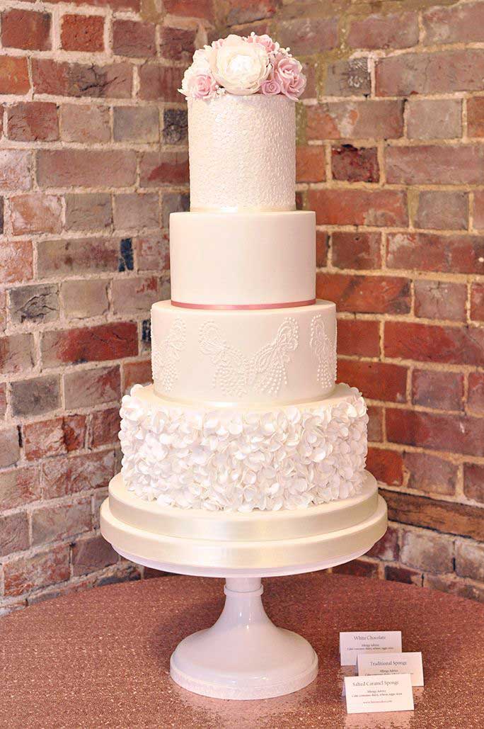 Home [www.finessecakes.com]